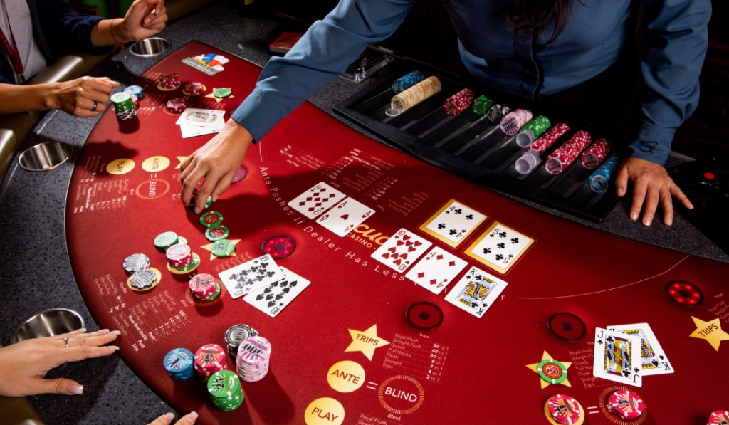 All about poker: articles, news, training.